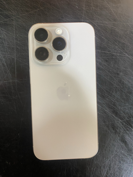 Iphone 15 pro 128gb.