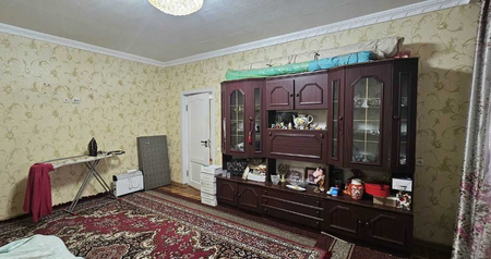 Продаётся квартиры 4/4/9 на Юнусабадском районе 13-й квартал (J2408)