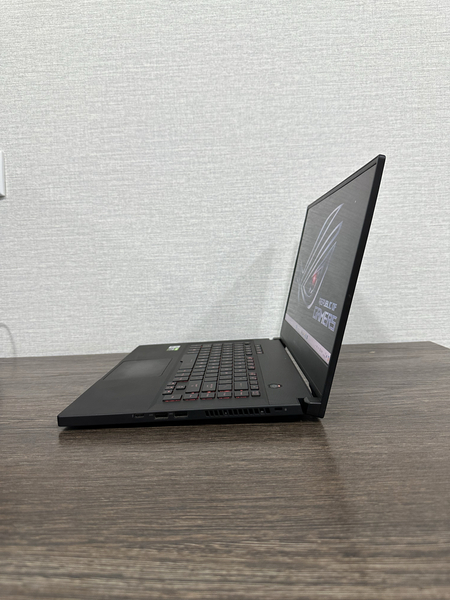 12-Ядерный Asus ROG Zephyrus intel Core i7 RTX2060 6gb 15.6 4K Дисплей