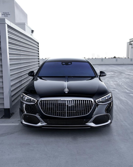 Продам бампер комплекть w223