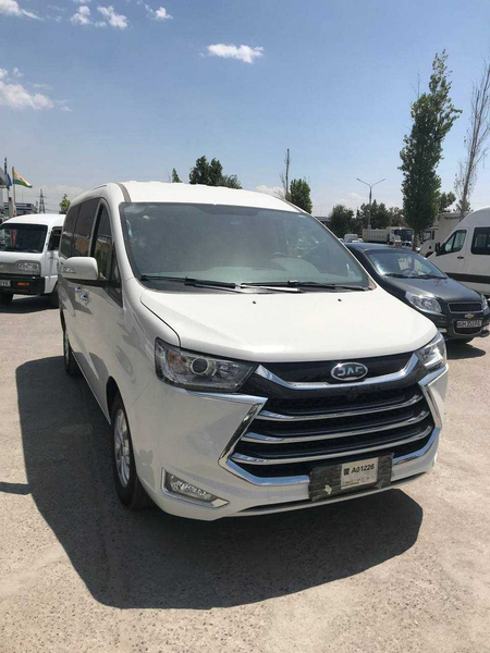 LADA LARGUS урнига JAC M4 Камфортни варянт (GAZ-METAN)