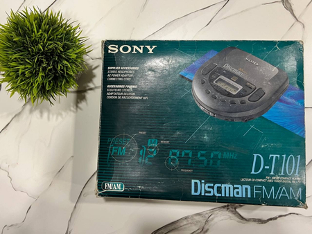 Sony D-T101 Discman, 1998
Portable AM/FM Radio
