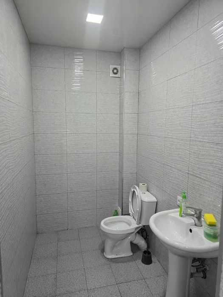 Сдается офисное помещение  170 м²на Алмазарском районе 1 линия (J1898)
