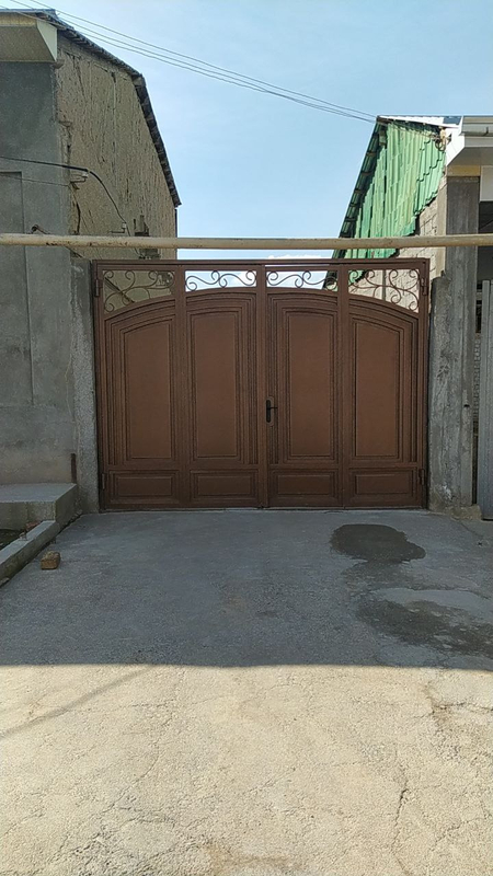 Fozilovda 6sotixli uy sotilvoti 5ta toyyor xona 4ta gishtda kotarilgan