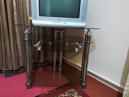 Samsung televizor Potstafkasi bilan