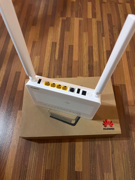 Huawei GPON router 2.4 GHZ  5 GHZ