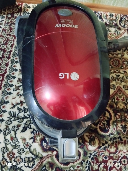 Пылесос LG 2000W