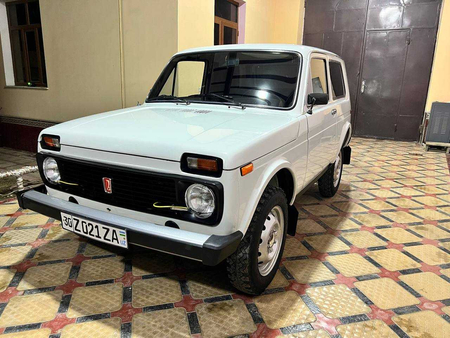 Нева машинаси 1988 йил