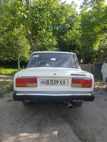 Ваз2107 сотилади