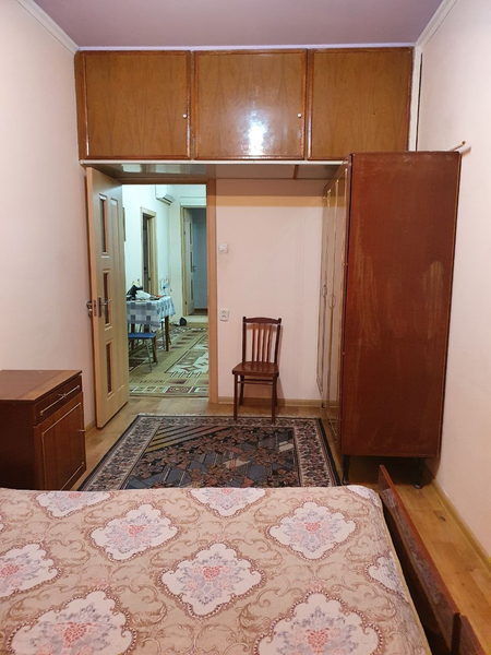 Срочно продам 2/4/4 кадышева базар