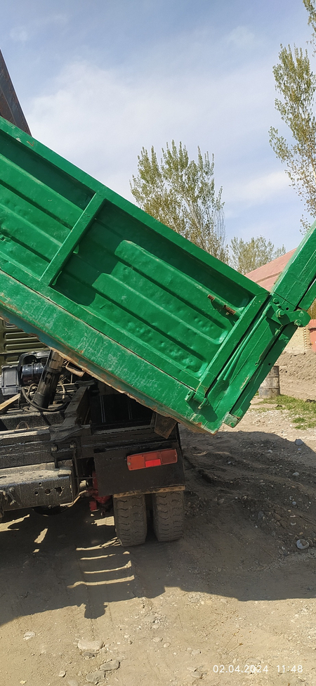KAMAZ sotiladi sirochni