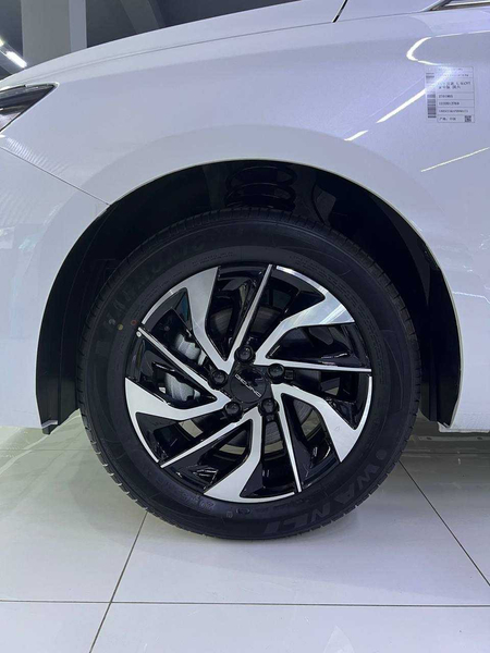 BAIC U5 PLUS с официальной гарантией