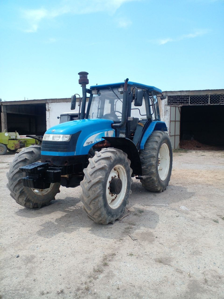 New Holland TS 130