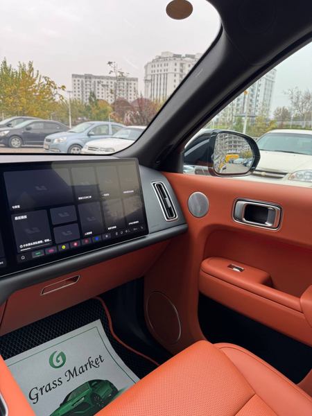 В продаже ! Автомобиль LI L8