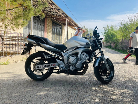 Продаются Yamaha fz6s