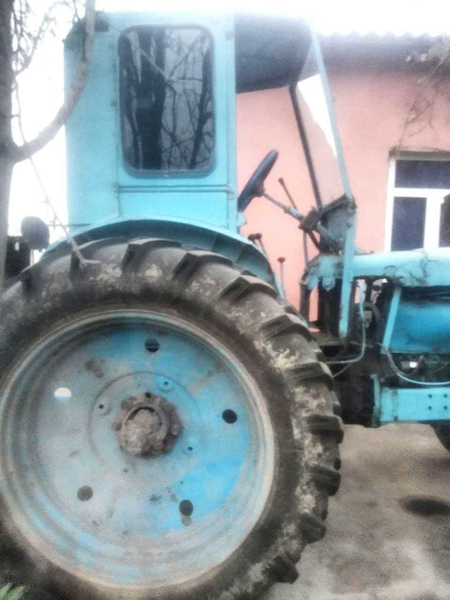 T 28 Trakror sotiladi.