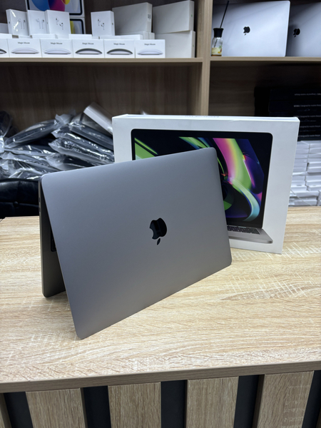 Macbook pro 2020 M1 8/512Gb