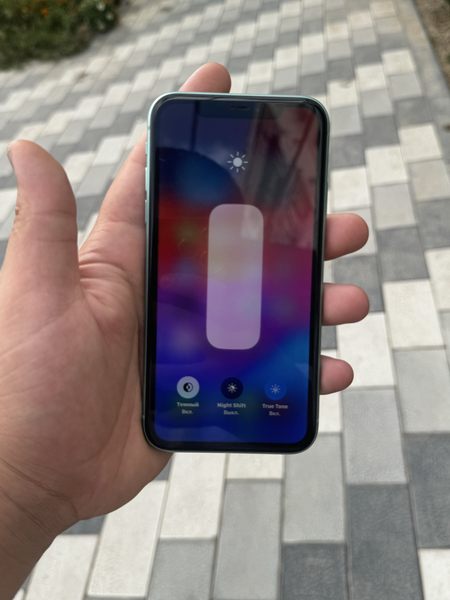 Iphone 11 sotiladi  ideal 64tali bez karopka LLa  ochilmagan yomkst 78