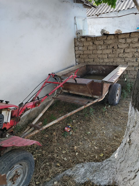 Miniy traktor sotiladi