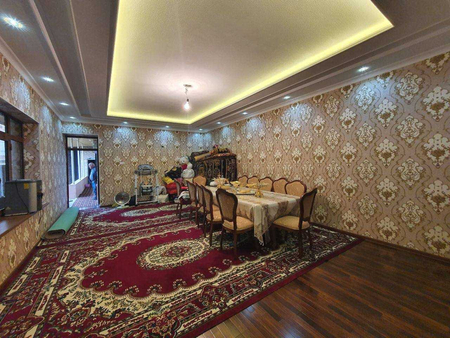 Продается 2 Этажный Двор в махалле ХужаСоат 4 соток