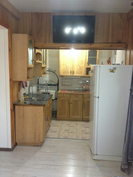 Rakat kirpichnii dom, kvartira s razdelnimi komnatami, balkon, parkovk