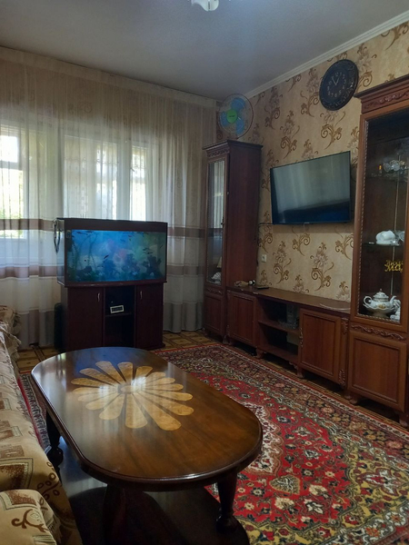 Продается 2х комнатна  квартира