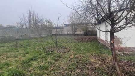 Ховли жой сотилади
