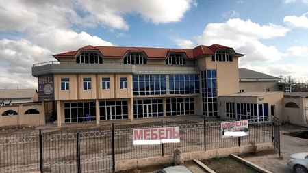 Бино кушимча ер майдони билан сотилади / Продается здание [~10000 м2]