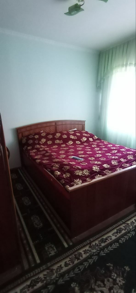 3 xonaliy uy sotiladi