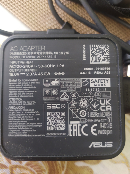 ASUS.  зарядное устройство для ноутбука