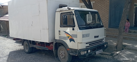 Uz otayoʻl 2002.