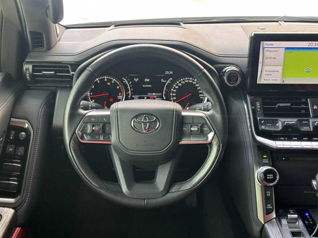 В продаже ! Автомобиль
Tayota Land Cruiser 300 3.5 V6 70th