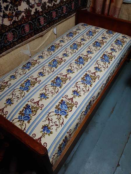 Продам б/у кровать