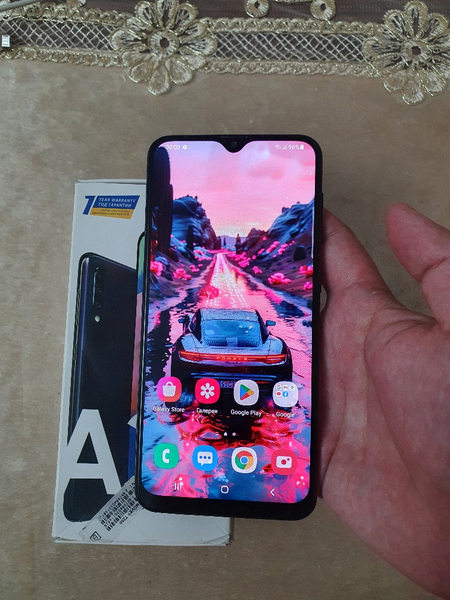 srochna Sotiladi Samsung Galaxy A30s yengi madel  Karobka dakument Bor