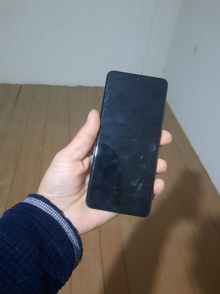 Самсунг с20 ултра сотилади