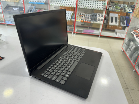 Lenovo core i3 11 avlod 8/256 nvme ssd