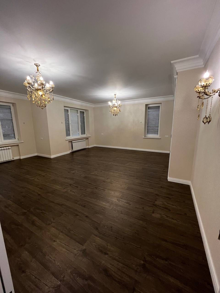 Продается Gabus в центре 3/1/7. 148 кв. Алайский рынок, ц2