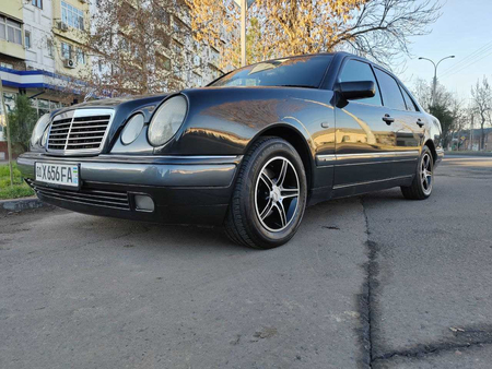 Продается свой, ухоженный Мерседес W210