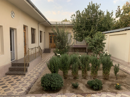 Chimboyda hovli sotladi