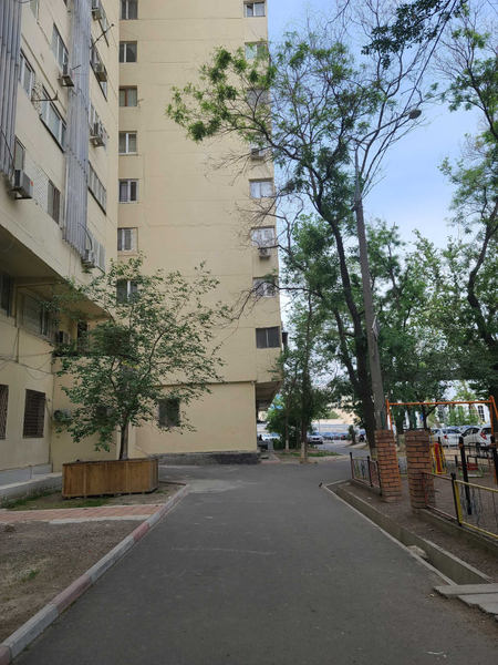 Сдаю в Аренду нежилое помещение. общ площадь 180кв.м.