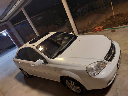 Lacetti  1.8 A/T 2009 y