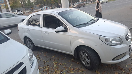 Нексия 3 сотилади.