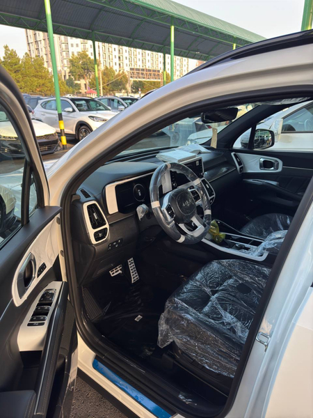 Sorento komfort 2023 yil 7 urindiqli