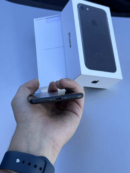 iPhone 7 32GB идеал