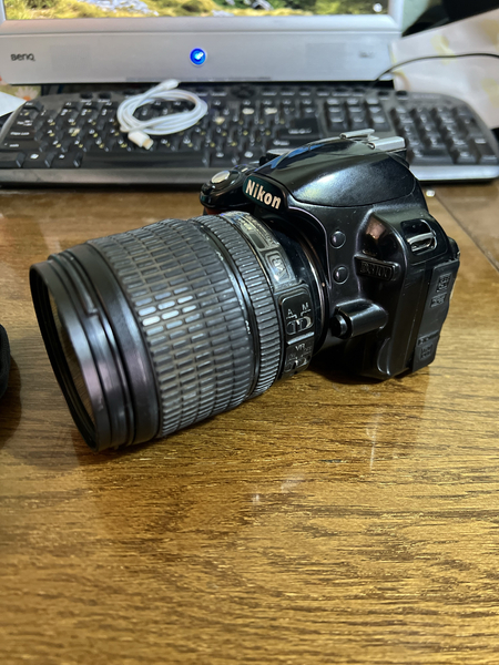 Nikon 3100 sotiladi narxini kelishamiz