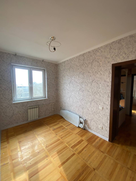 На Ц1 продается квартира 4/5/5 Японское посольство