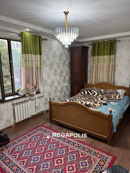 * Балкон 2/6 кирпич 1в2/3/5 квартира 42 кв.м.