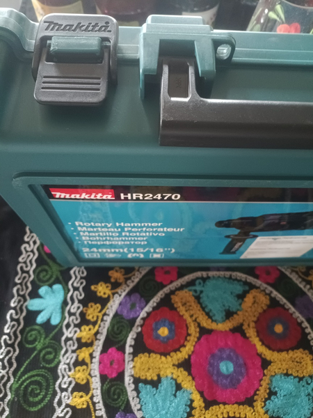 Перфаротор Makita HR2470