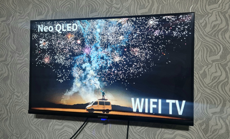 SAMSUNG SMART Wi-Fi Tv 35talik