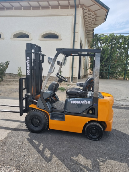 Автопогрузчик (автокара,кара,kara) KOMATSU FD-1.5